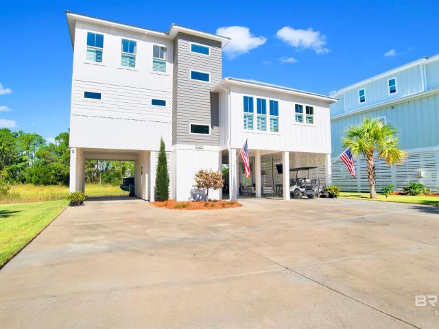 27071 Palmetto Dr, Orange Beach, AL
