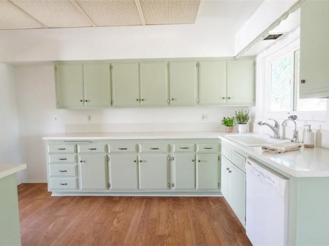 27077 El Rancho