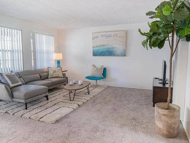 2707 Mission Village Dr, San Diego, CA 92123