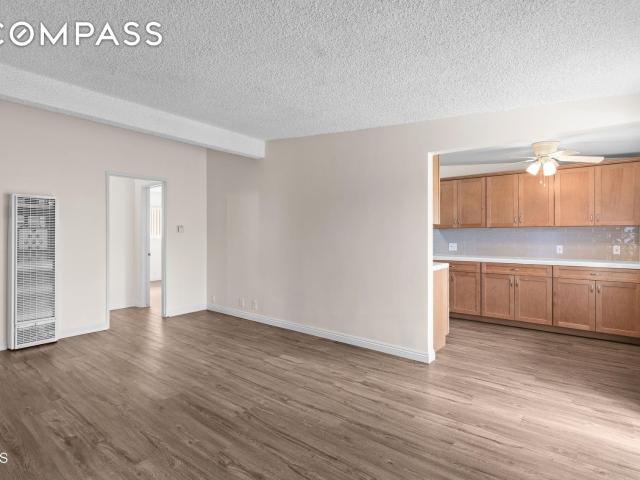 2707 Montrose Ave 8, Montrose, CA