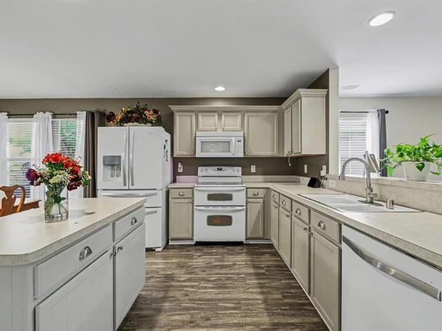 2707 Mountain View Drive