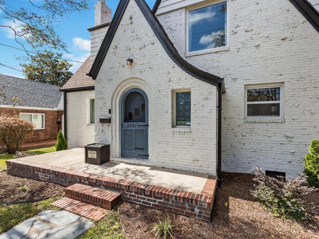 2707 N Roxboro Street