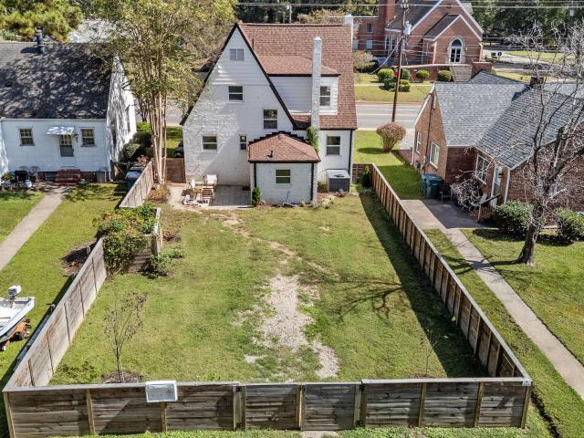 2707 N Roxboro Street