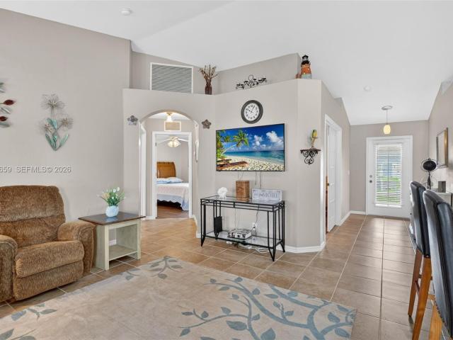 2707 NE 5th Ave, Cape Coral, FL 33909 | MLS #A11985