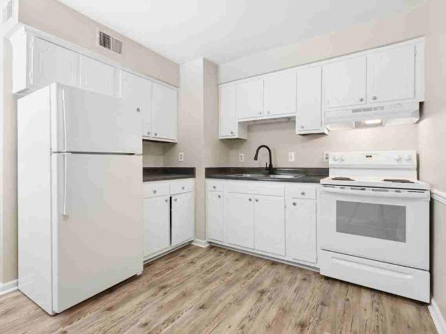 2707 Azalea Garden Road 2 Bedroom Apartment for Rent at 2707 Azalea Garden Rd, Norfolk, VA 23513 Elmhurst