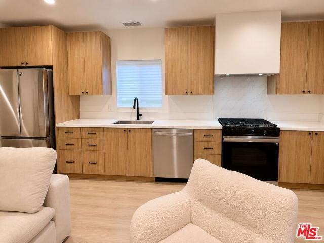 2707 Benedict Street 3/4