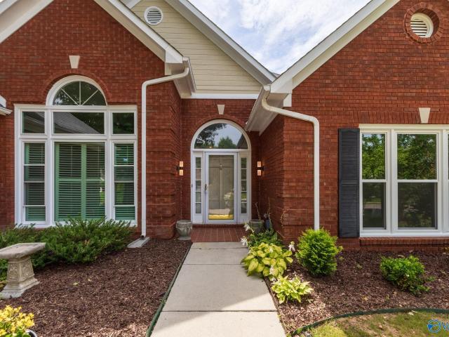2707 Bronte Circle