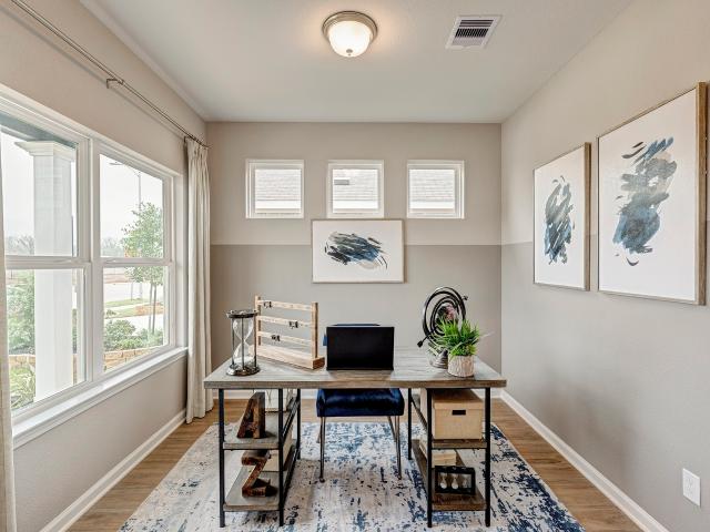 2707 Crested Creek Lane
