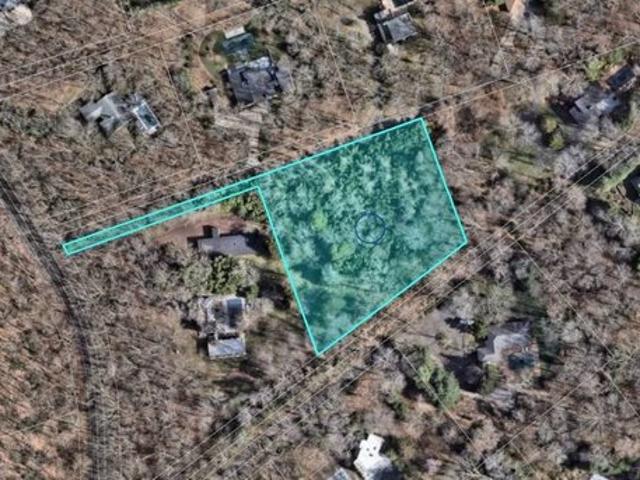 2707 Deerfield Rd, Southampton, NY 11963