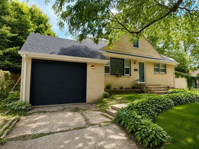 2707 Hampden Ct, Rockford, IL 61107