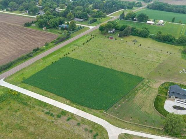 2707 Hidden Timbers Dr, Fremont, NE 68025