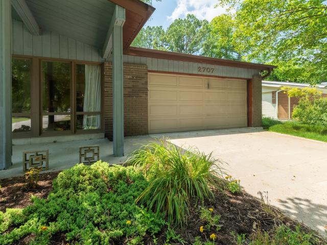 2707 W Sunset Drive