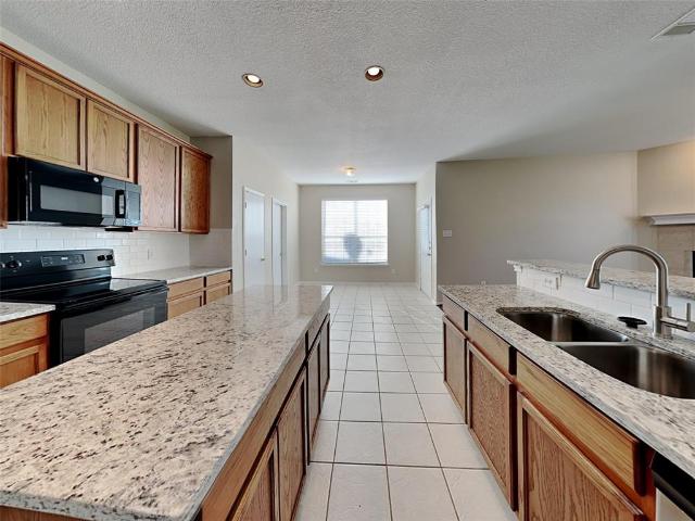 2707 Whisper Court