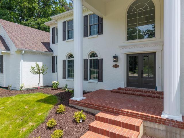2708 bluff creek dr