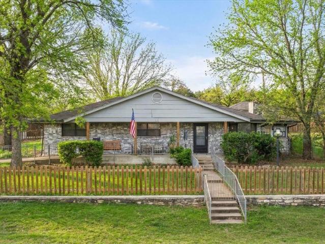 2708 Cedarhill St, Granbury, TX 76048 | MLS #21198