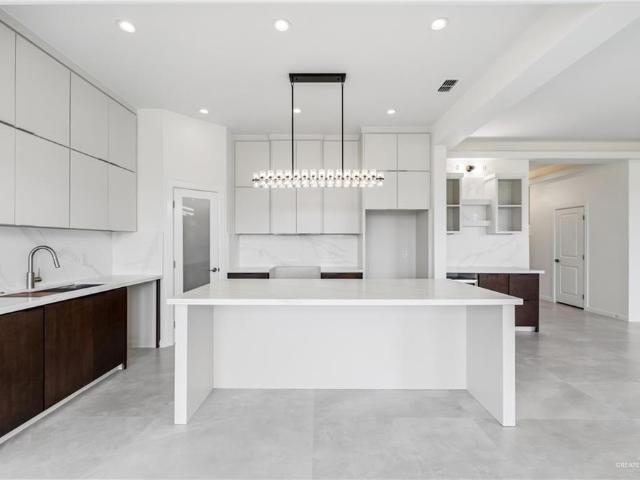 2708 E Solar Drive