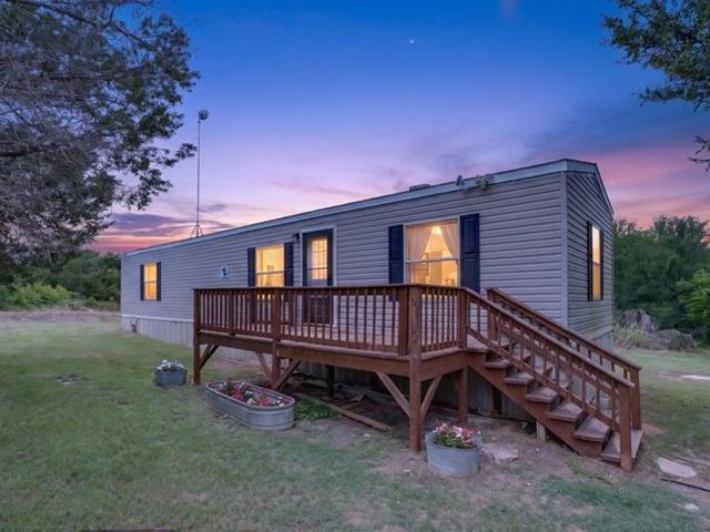 2708 Frontier Trl, Granbury, TX 76048