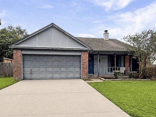 2708 Glendale Dr, Pearland, TX 77584