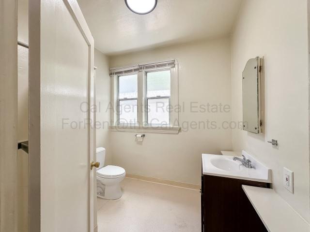 2708 Haste St Studio Apartment for Rent at 2708 Haste St, Berkeley, CA 94704 Southside