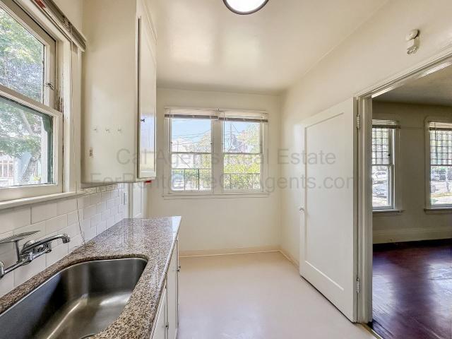2708 Haste St Studio Apartment for Rent at 2708 Haste St, Berkeley, CA 94704 Southside