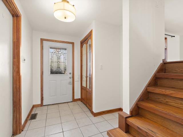 2708 Hawthorne Lane