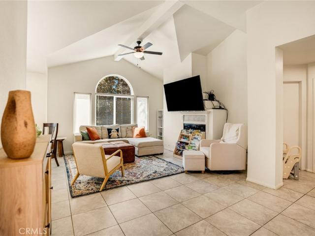 2708 S Montego