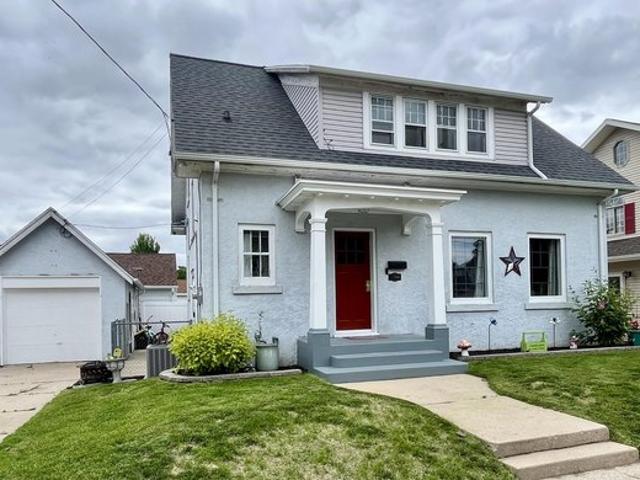 2708 School St, Two Rivers, WI 54241