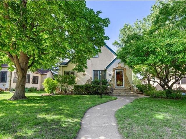 2708 Victory Memorial Dr, Minneapolis, MN 55412