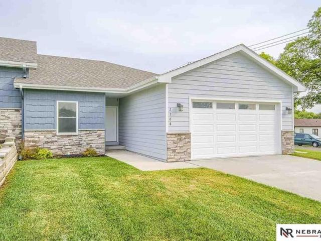 2708 Viking Cir, Blair, NE 68008