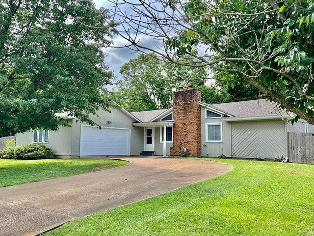 2708 Wilson Ave, Parsons, KS 67357