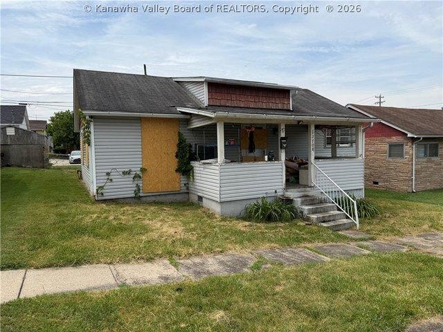 2708 27th St, Nitro, WV 25143