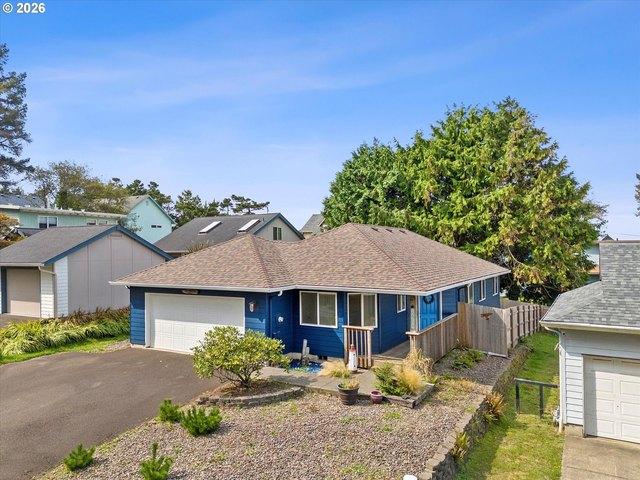 2709 NW Mast Ave, Lincoln City, OR 97367