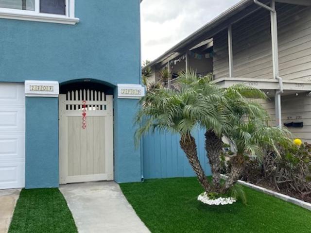 2709 Bayshore 2 story unit for rent