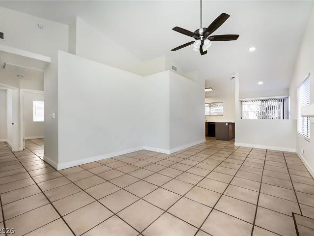 2709 Camphor Tree Street