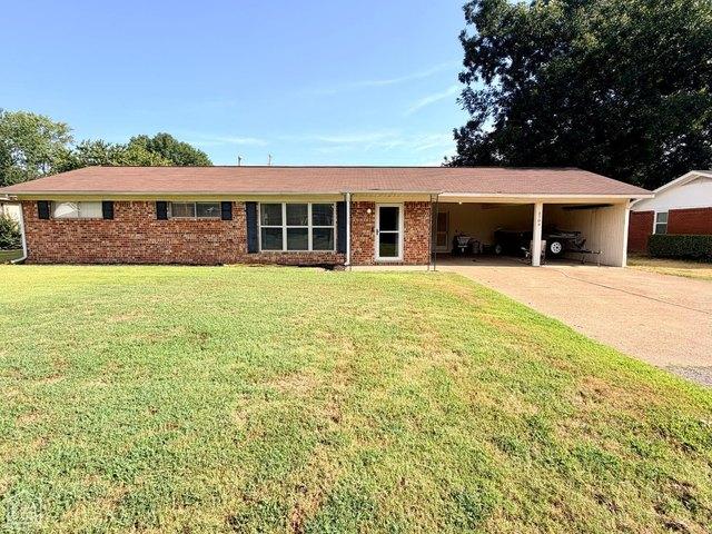 2709 Dowel St, Newport, AR 72112