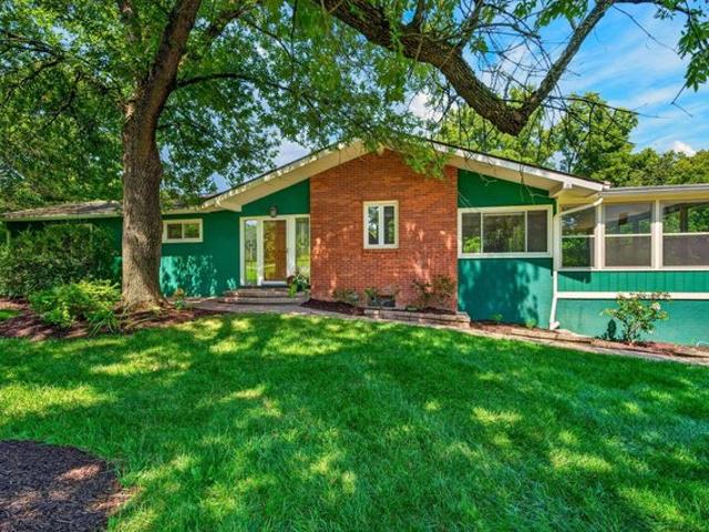 2709 Fishinger Rd, Columbus, OH 43221