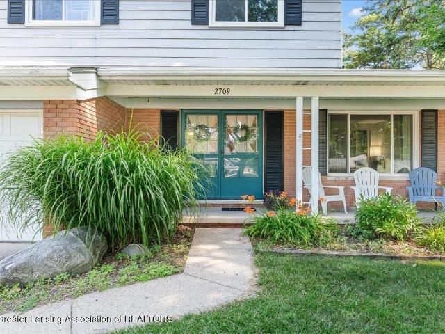 2709 Greenbriar Avenue