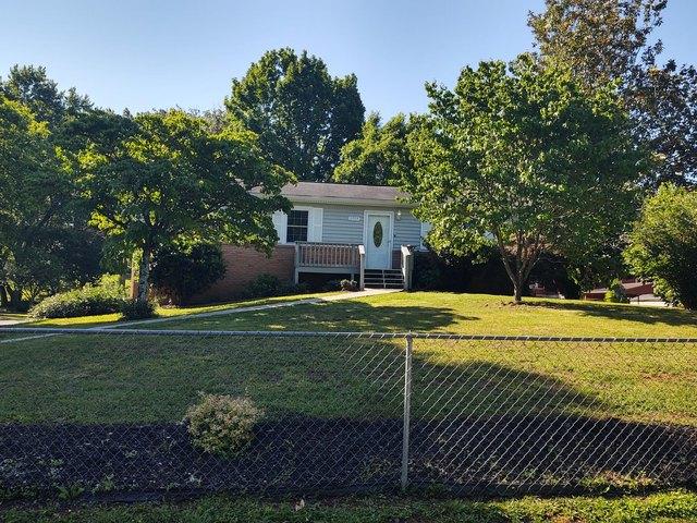 2709 Lisa Cir, Strawberry Plains, TN 37871