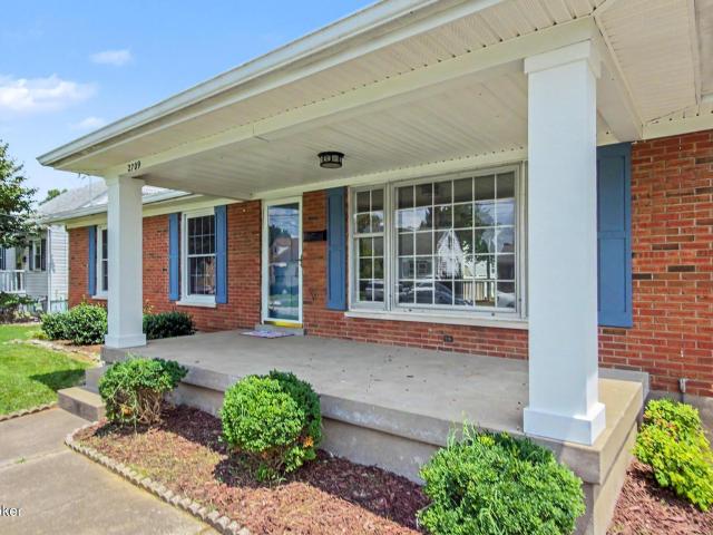 2709 Parklawn Dr