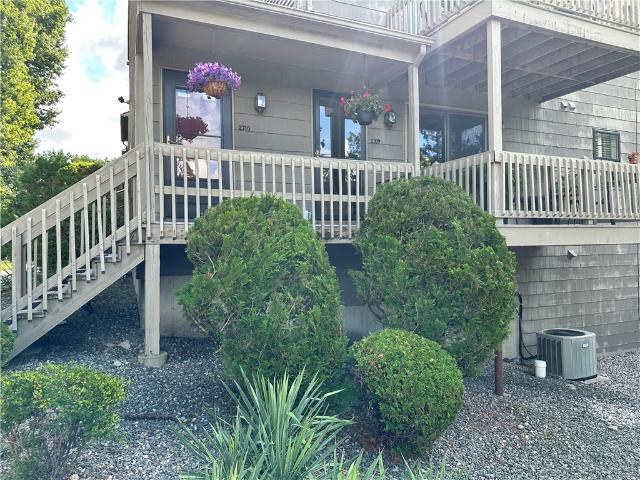2709 Pinewood Drive