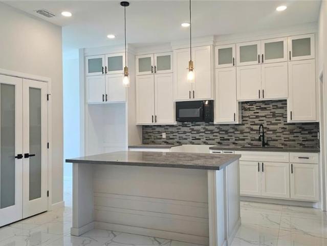 2709 Stablewood Lane