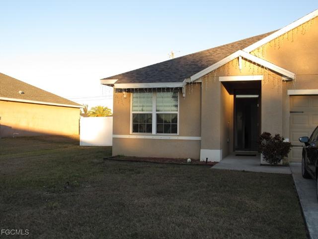 2709 SW 4th Pl, Cape Coral, FL 33914 | Compass