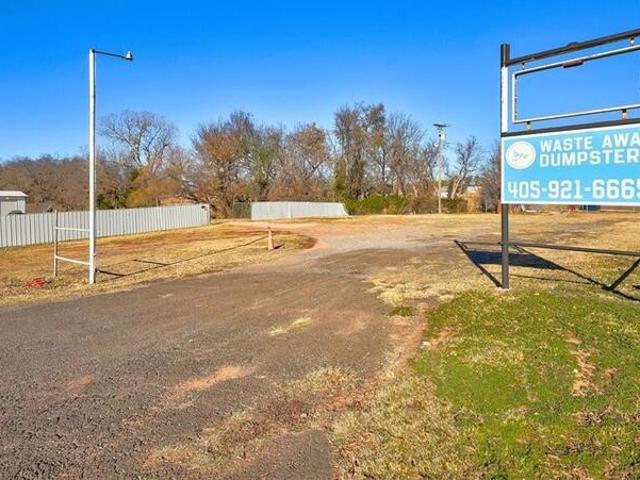 2709 S Division Street, Guthrie, OK 73044