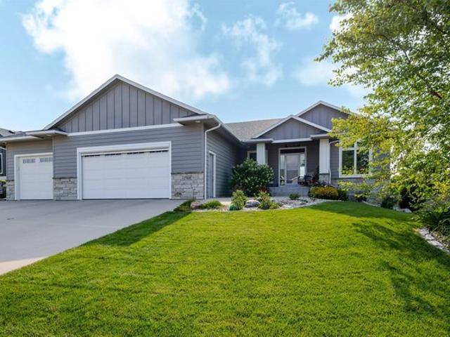 2709 S Moss Stone Ave, Sioux Falls, SD 57110