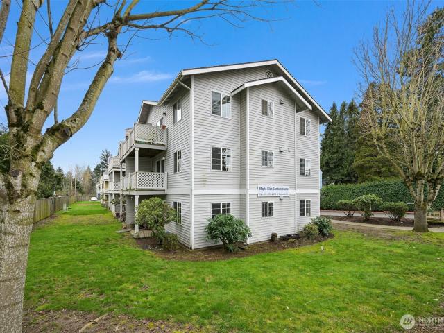 2709 W Maplewood Ave, Unit 201, Bellingham, WA 98225 | MLS #2479