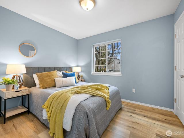 2709 W Maplewood Avenue # 201