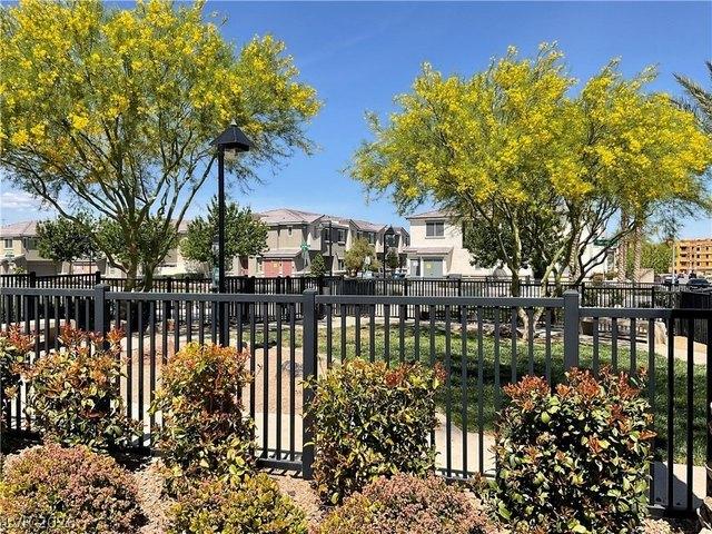 2709 Yellow Blaze Way Unit 1, Las Vegas, NV 89183
