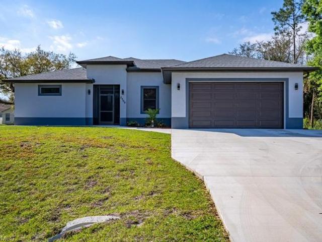 2709 6th St W, Lehigh Acres, FL 33971