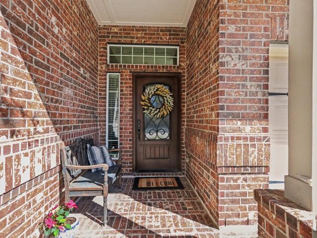 27006 Cliff Pointe Lane