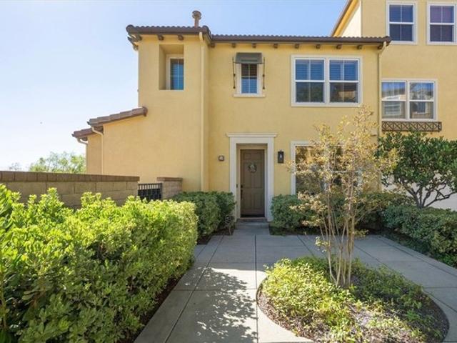 27008 Pebble Beach Dr Unit 36, Valencia, CA 91381